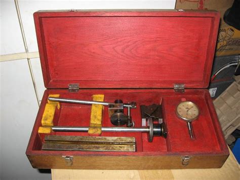 Pomůcky na měření ve strojírenství v origo krabici Aukro