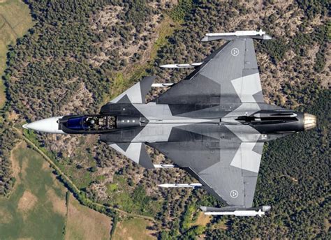 jas 39 gripen e s new wing design [2048x1491] r warplaneporn