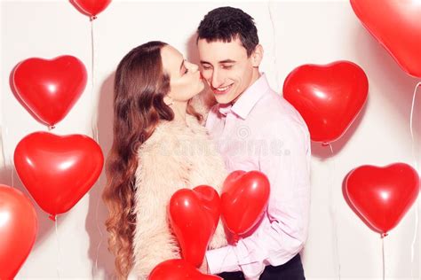 Man With His Lovely Sweetheart Girl Kiss At Lover S Valentine Day Valentine Couple Couple Kiss