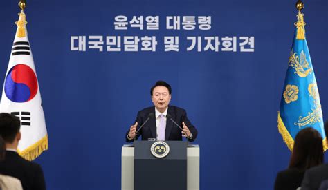 [속보]尹 영부인은 공직자 아니지만 대통령 돕는 입장 노컷뉴스