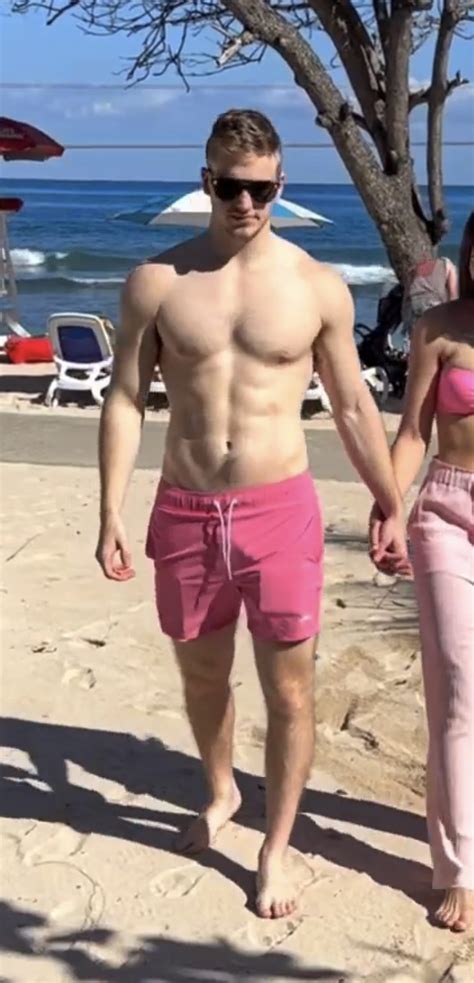 Logan Mandevilles Feet