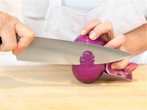 How To Slice An Onion With Video