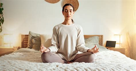 How To Get Out Of Your Head And Into Your Body During Sex