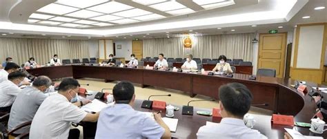 梁建勇主持召开警务辅助人员管理立法征求意见座谈会草案彭若兰批示