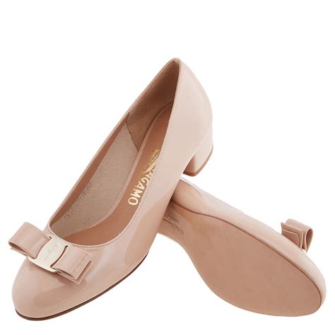 Ferragamo Salvatore Ferragamo Ladies Patent Leather Vara Bow Pump Shoe