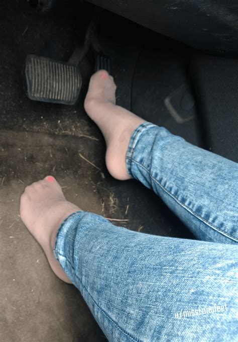 Pedal pumping in my nylons : r/pedalpumping3