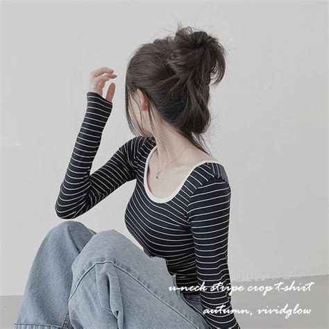 [목선이 예뻐보이는] 단가라 배색 U넥 세인트 크롭 긴팔 티셔츠 에이블리