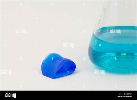 Copper Sulfate Solution Hi Res Stock Photography And Images Alamy