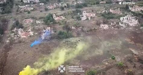 Над Курдюмівкою на Донеччині замайорів синьо жовтий стяг Цензор НЕТ