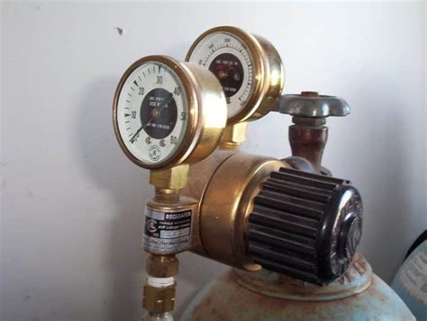 How To Adjust An Air Pressure Regulator
