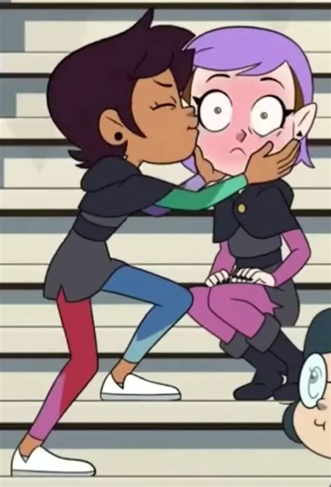 Luz Kisses Amity By Heroman655 On Deviantart