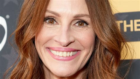 Why Hugh Grant Didnt Like Kissing Julia Roberts
