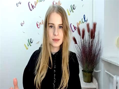 Cloud Girl Free Live Sex Cam Pics From Myfreecams