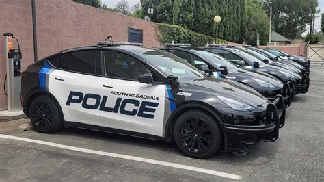 California Police Say Teslas Are Not Ready For Police Work