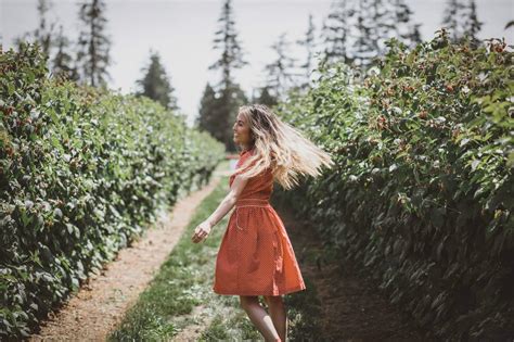 Rockabilly Gal Happy Yellow Dress