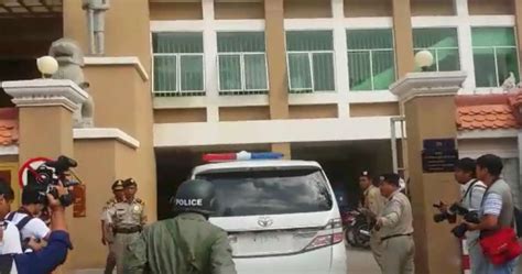 ឃុំខ្លួនឃាតករសម្លាប់លោក កែម ឡី ពីបទ ”ឃាតកម្មនិងកាន់កាប់អាវុធខុសច្បាប់” បញ្ជូនទៅគុកព្រៃស