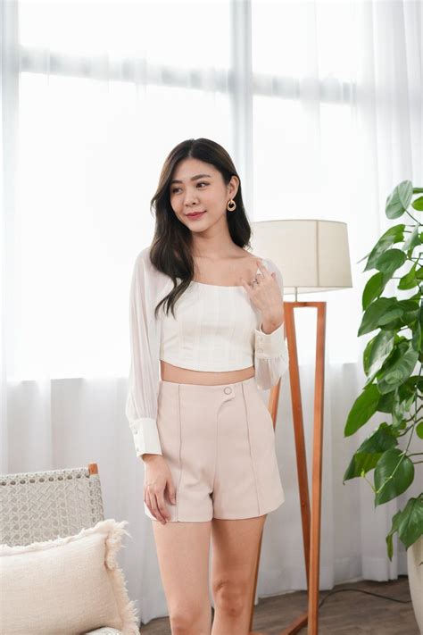 Elisa Shorts In Cream Wardrobe Of Joy