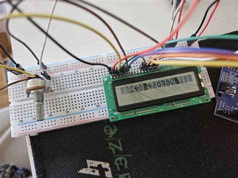 lcd 16x2 is not showing text on screen [wrong wiring] displays