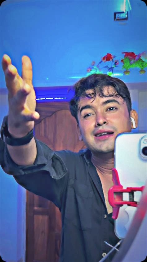 Ommy Den Aye Mere College Ki Natkhat Ki Ladkiyoronaldo Ronaldo Regrann Repost R Instagram