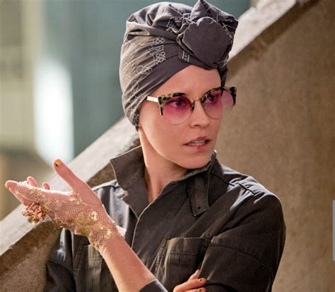 New Still Of Elizabeth Banks As Effie Trinket In Mockingjay Part 1