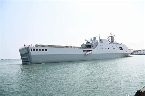 នាវាដឹកសម្ភារៈយោធាចិន សម្រាប់ធ្វើសមយុទ្ធនាគមាសឆ្នាំ២០២៣ បានមកដល់កំពង់ផែខេត្តព្រះសីហនុ