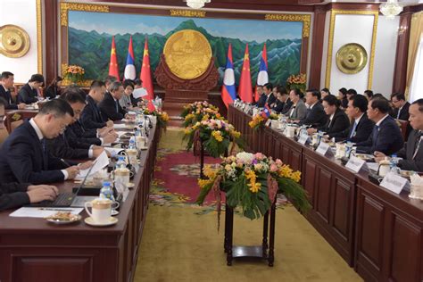 ປະທານປະເທດ ລາວ ຕ້ອນຮັບການເຂົ້າຢ້ຽມຂໍ່ານັບຂອງ ນາຍົກລັດຖະມົນຕີ ສປ ຈີນ