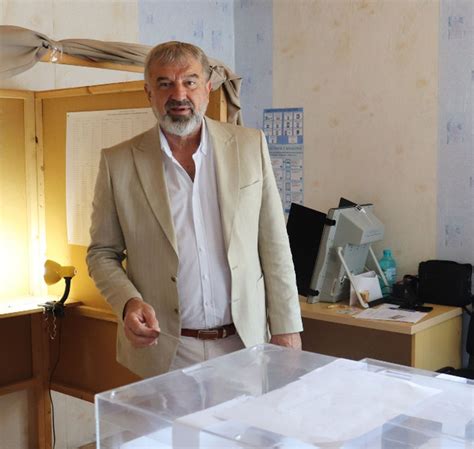 Драгомир Драганов и Георги Георгиев гласуваха на изборите 2 в 1 Утро