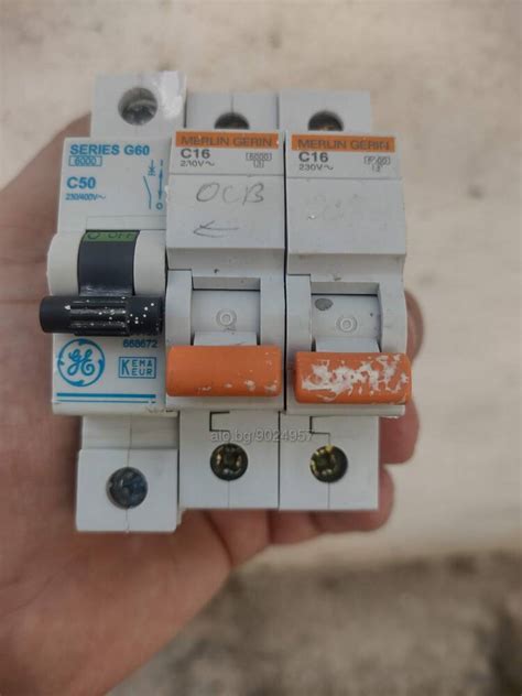 автоматични предпазители Резервни части консумативи за машини Бургас Автоматични пред