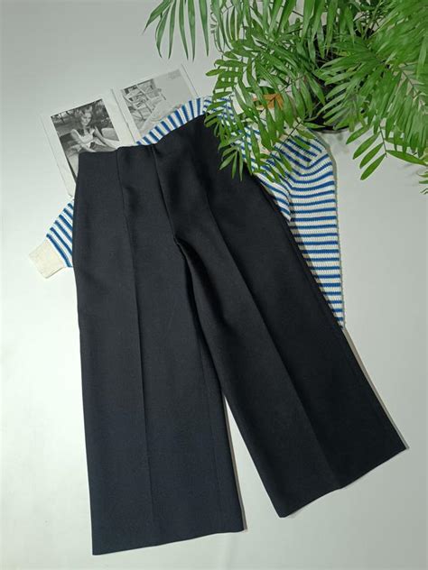 Широкі штани — ціна 450 грн у каталозі Брюки Купити жіночі речі за доступною ціною на Шафі