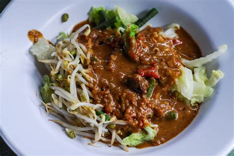 Cara Bikin Bumbu Pecel Wangi Daun Jeruk Ala Pedagang