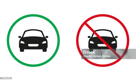 자동차 주차 경고 도로 표지판입니다 차량 입장 실루엣 아이콘 세트입니다 주차 허용 구역 운송 금지 기호입니다 고립된 벡터 삽화