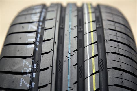 Cosmo MM 215 40ZR17 215 40R17 87W XL A S Performance Tire Walmart Com Walmart Com