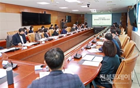 전북교육청 정책기획 중심 조직 전환해야”‘정책국 신설 전북투데이