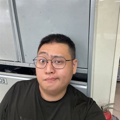 Wei Jun Wei 03 19 • Threads Say More