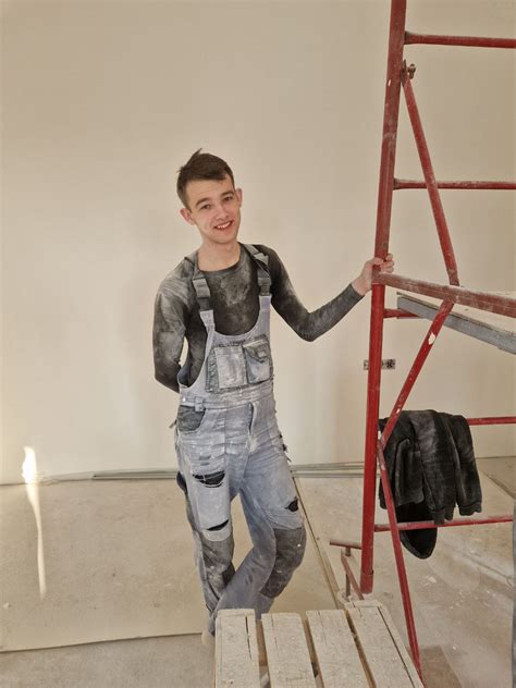 Наши сотрудники по малярным работам