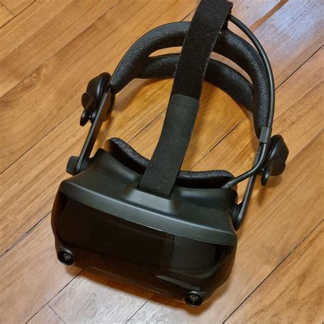 Valve Index Complete Set In Box Video Gaming Gaming Accessories Virtual Reality On Carousell