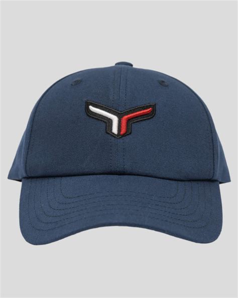 【ТЪМНО СИНЯ ПАМУЧНА ШАПКА С КОЗИРКА И ТРИЦВЕТНА БРОДЕРИЯ ЛОГО】Цена • • 230220133671 1 — Teodor