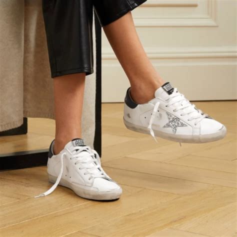 КЕДЫ GOLDEN GOOSE 'SUPERSTAR' DISTRESSED GLITTERED LEATHER SNEAKERS ...