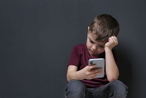 Consecuencias Del Abuso Del Móvil En Los Niños
