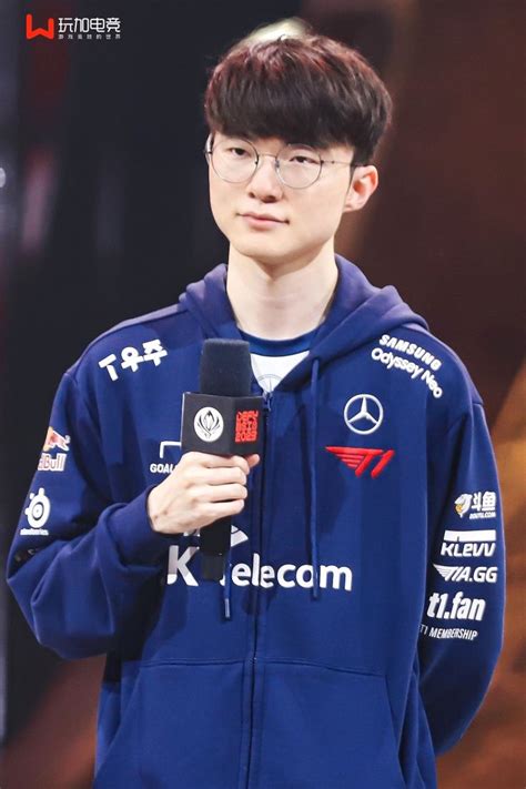 T1 Faker Vuông