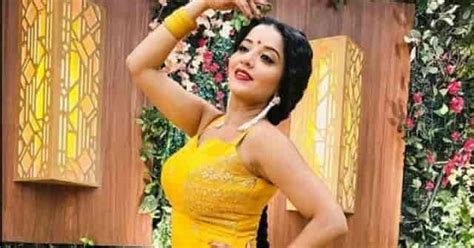 Bhojpuri Actress Monalisa This Video Viral On Social Media Fastnewsbullet