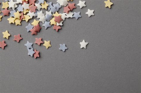 설탕 뿌리는 점 케이크와 빵집 장식 배경으로 많은 스프링클 부활절 휴일 생일 축하 0명에 대한 스톡 사진 및 기타 이미지 0명 공휴일 글루텐이 들어 있지 않은