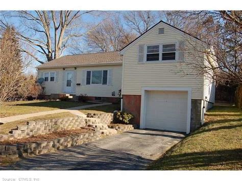42 Bonneville St Killingly Ct 06239 See Est Value Schools And More