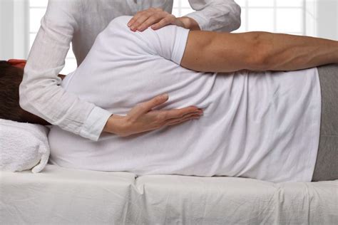 Chiropractic: Manfaat, Prosedur, dan Efek Samping - DokterSehat