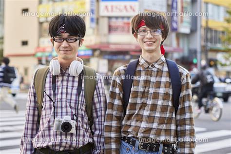 日本人のオタク男性の写真素材 [185017248] イメージマート
