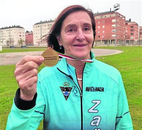 Zarautz Erik Balenciaga Y Karmele Ezenarro Elegidos Como Mejores Deportistas Zarauztarras De