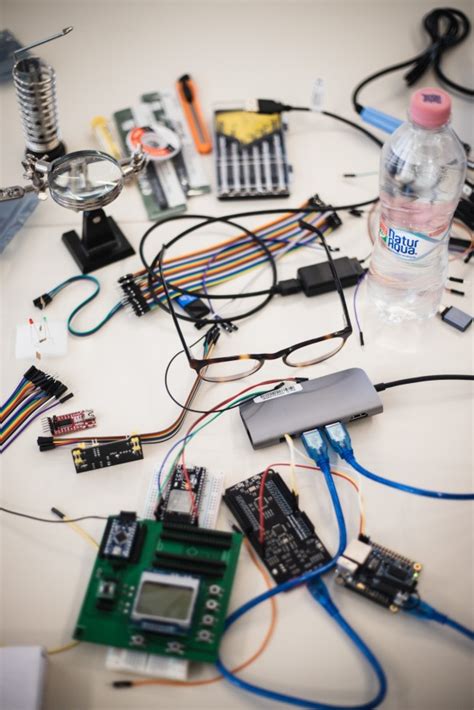 reverse engineering and hacking hardware training at hacktivity2019