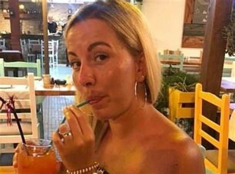 Insegnante 35enne Sposata E Con Figli Fa Sesso Con Alunno 15enne Arrestata