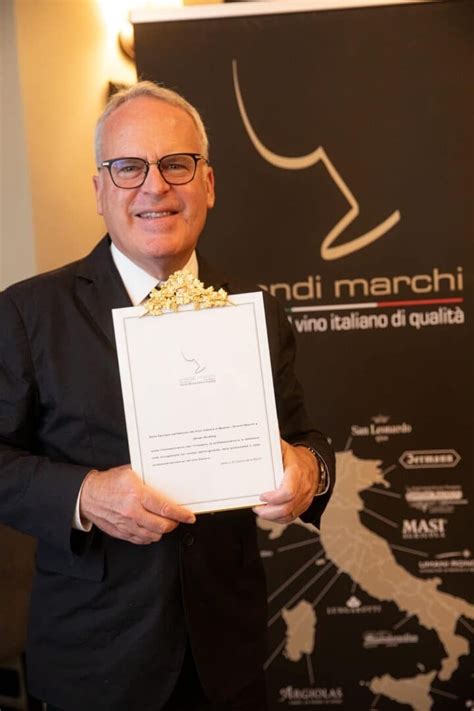 Istituto Grandi Marchi Premia James Suckling Amico Del Vino Italiano Nel Mondo Artù