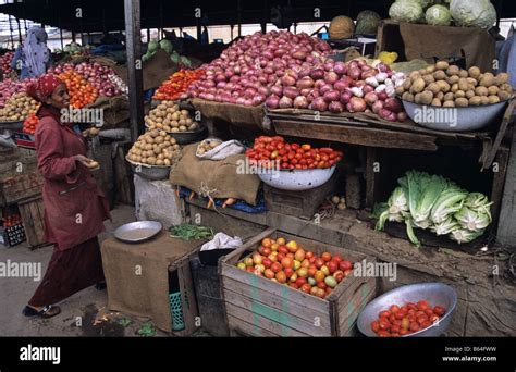 Main Fruit And Vegetable Market Asmara Eritrea Africa Stock Photo